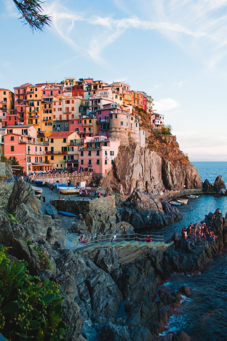 The Hidden Stories Behind Famous Landmarks - A Traveller's Legacy